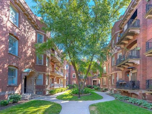 3 Br, 2 bath, Condo 5313 S Harper Avenue