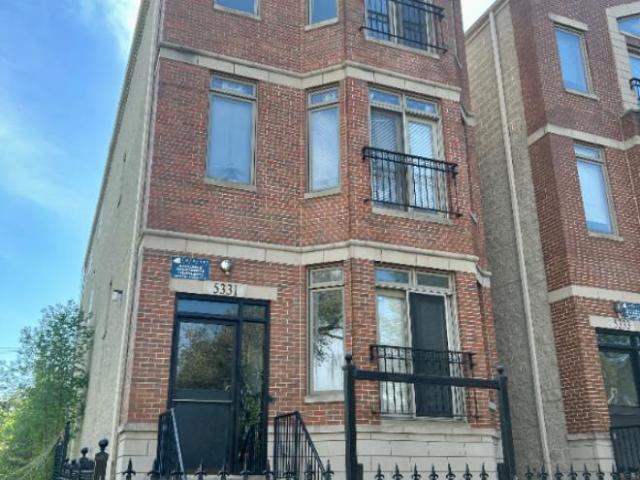 3 Br, 2 bath, Condo 5333 S Calumet