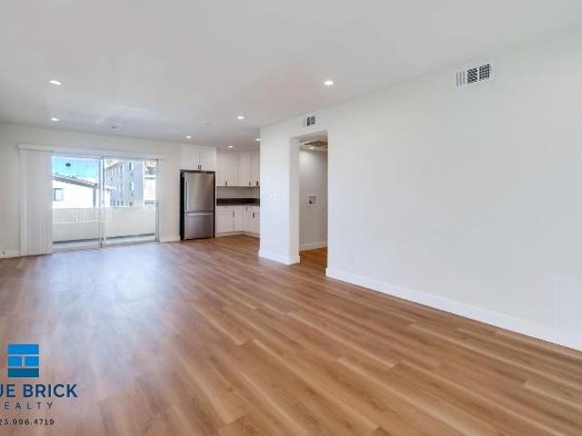 3 Br, 2 bath, Condo 5415 Corteen Pl