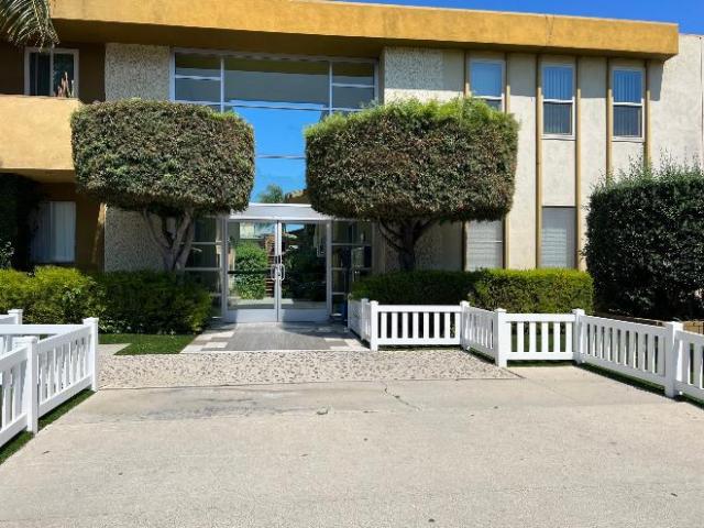 3 Br, 2 bath, Condo 5430 Corteen Place