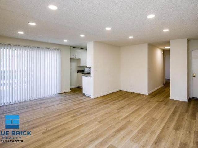 3 Br, 2 bath, Condo 5452 Corteen Pl