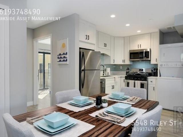 3 Br, 2 bath, Condo 5548 Riley St