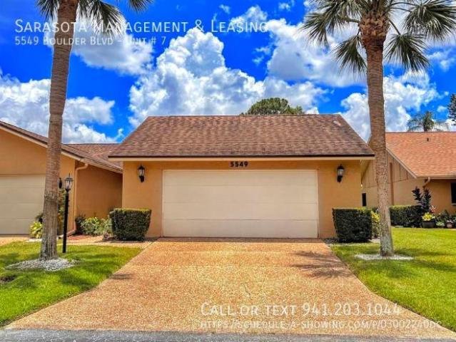 3 Br, 2 bath, Condo 5549 Boulder Blvd