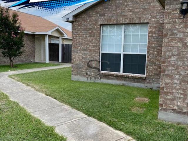3 Br, 2 bath, Condo 5607 Lakebend W Dr