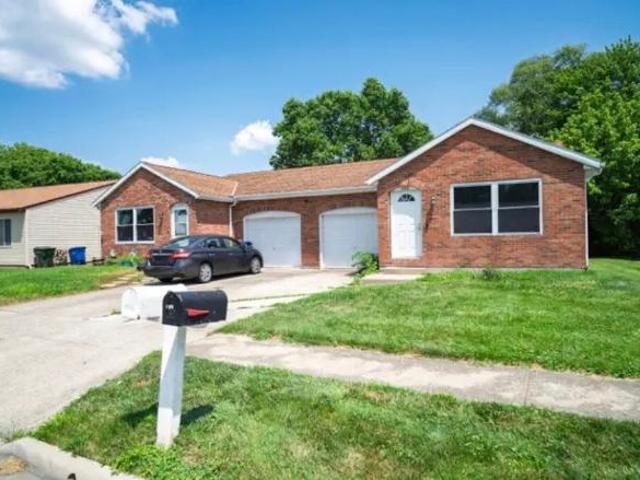 3 Br, 2 bath, Condo 5768 Stormcroft Ave