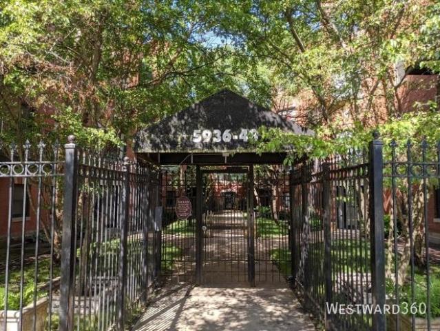 3 Br, 2 bath, Condo 5948 S Martin Luther King Dr