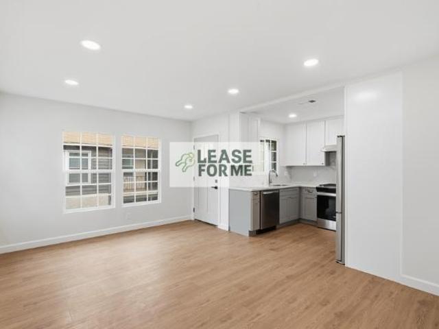 3 Br, 3 bath, Condo 5953 Guthrie Ave
