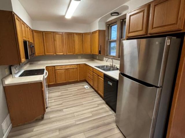 3 Br, 2 bath, Condo 601 Hillsboro Ave