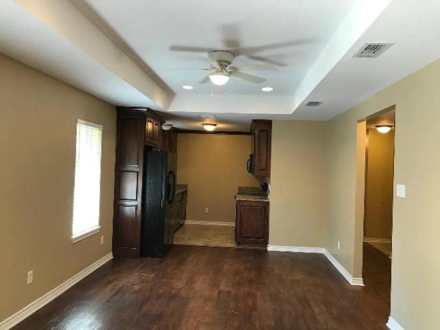 3 Br, 2 bath, Condo 608 Trinity