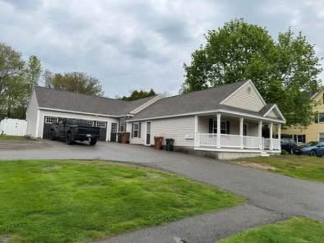 3 Br, 2 bath, Condo 60 Hill Street