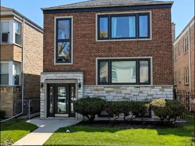 3 Br, 2 bath, Condo 6137 N Richmond St