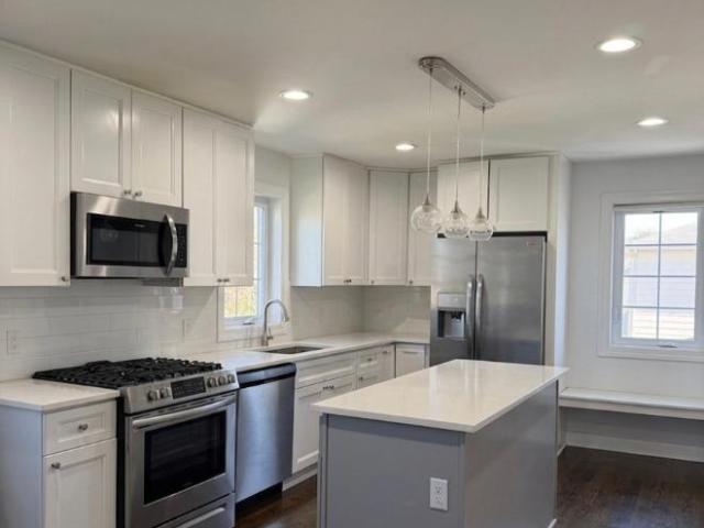 3 Br, 2 bath, Condo 61 Chesntut St