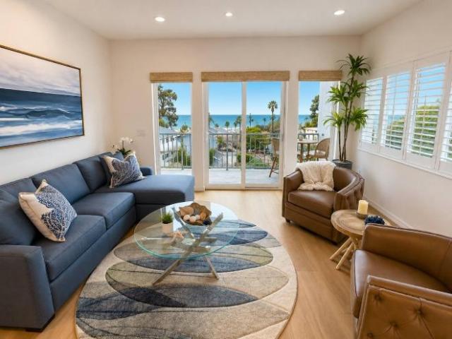 3 Br, 2 bath, Condo 624 N Clementine St