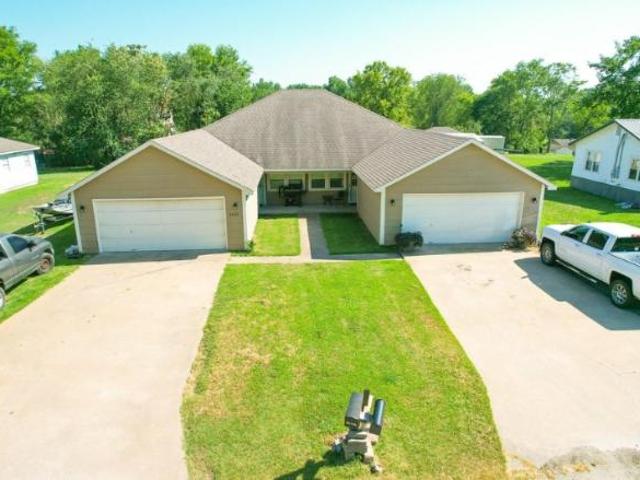 3 Br, 2 bath, Condo 63161 East 291 Road