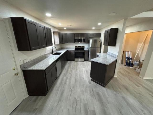 3 Br, 2 bath, Condo 63171 E 291 Rd