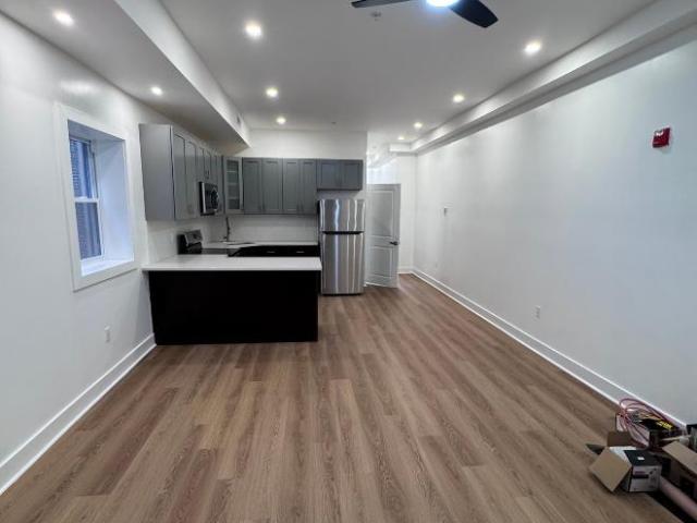 3 Br, 2 bath, Condo 647 N 16th St