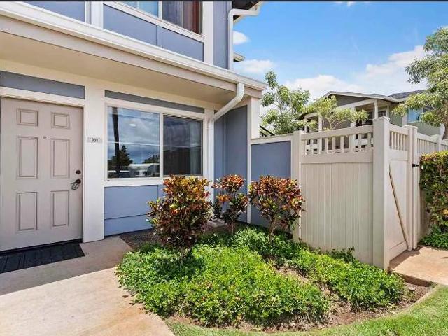 3 Br, 2 bath, Condo 64 Kihalani St