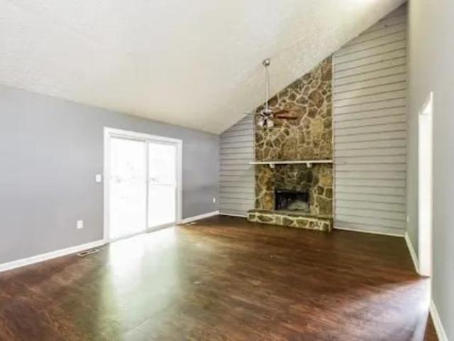 3 Br, 2 bath, Condo 6601 Valley Hill Dr SW
