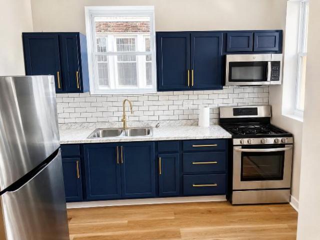 3 Br, 2 bath, Condo 6837 S East End 2n