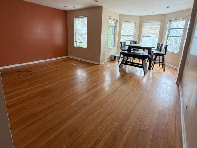 3 Br, 2 bath, Condo 6949 S Green St