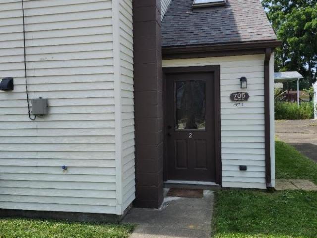 3 Br, 2 bath, Condo 705 Church St