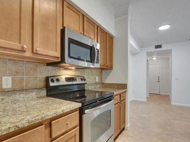 3 Br, 2 bath, Condo 7101 Myrtlewood Circle W