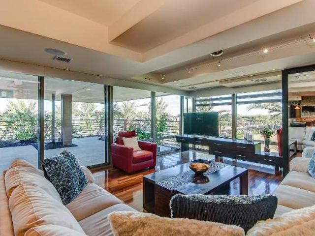 3 Br, 2 bath, Condo 7157 Rancho Vista Drive
