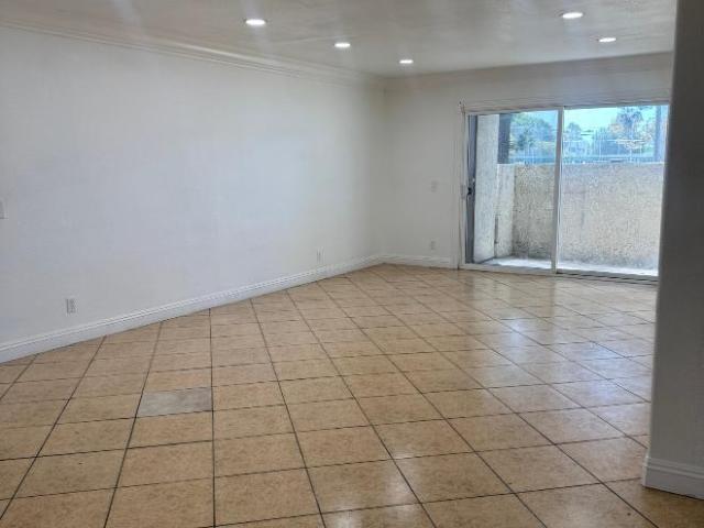3 Br, 2 bath, Condo 721 W 1st