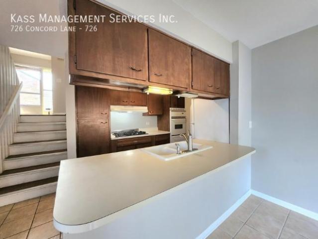 3 Br, 2 bath, Condo 726 Concord Lane