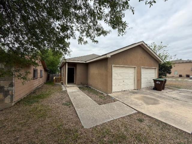 3 Br, 2 bath, Condo 7379 Longing Trail