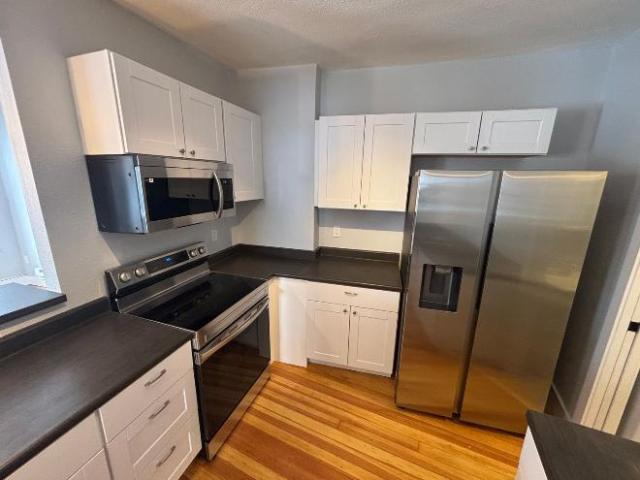 3 Br, 2 bath, Condo 741 Manitou Ave