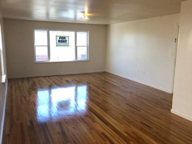 3 Br, 2 bath, Condo 76 Port Ave