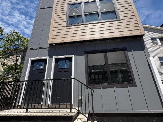 3 Br, 2 bath, Condo 7 Godwin Ave