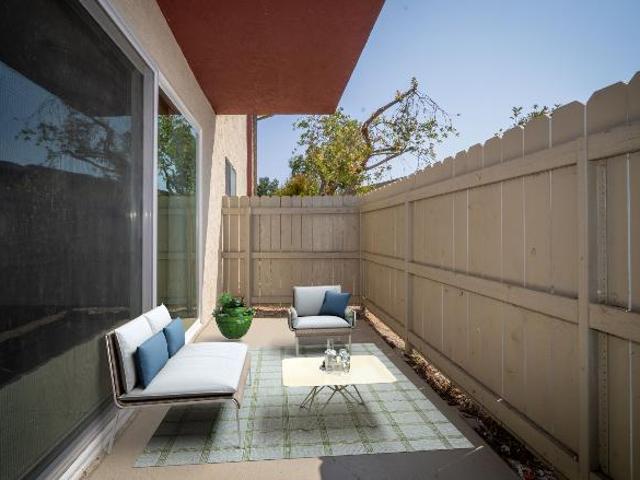 3 Br, 2 bath, Condo 800 E Bobier Dr Apt P10