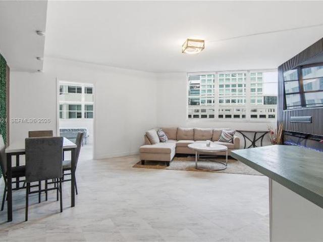 3 Br, 2 bath, Condo 801 Brickell Bay Dr