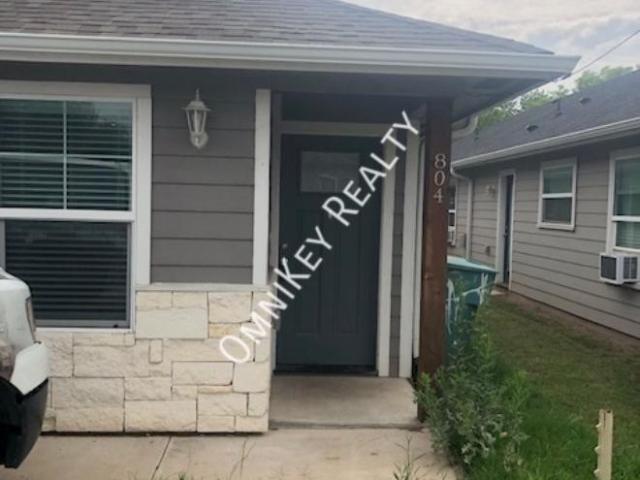 3 Br, 2 bath, Condo 804 N Broughton St