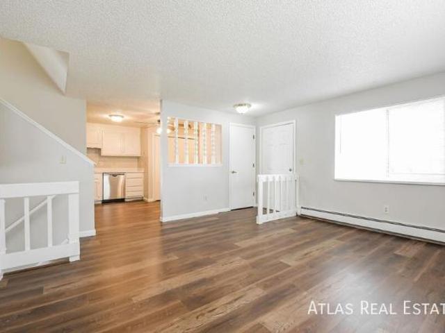 3 Br, 2 bath, Condo 8224 Ames Way