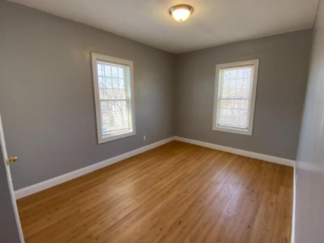 3 Br, 2 bath, Condo 824 Main St