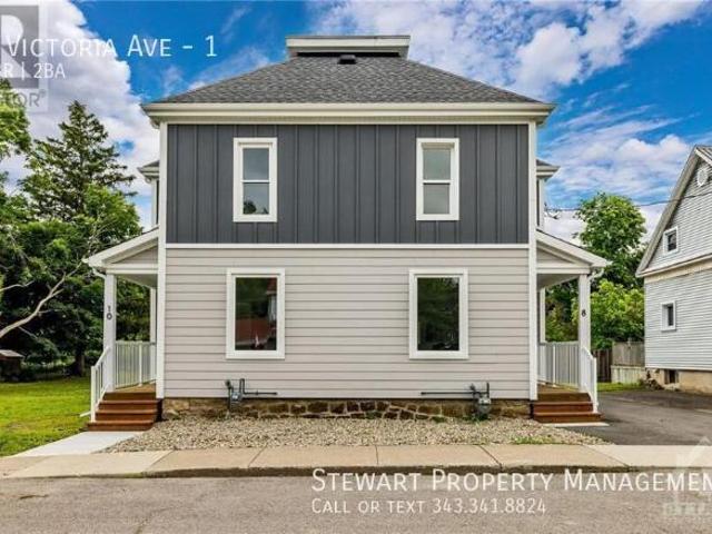 3 Br, 2 bath, Condo 8 Victoria Ave