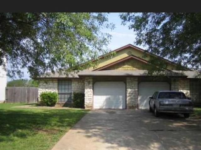 3 Br, 2 bath, Condo 908 Chisholm Cv