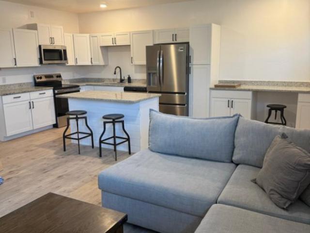 3 Br, 2 bath, Condo 908 Texas Ave