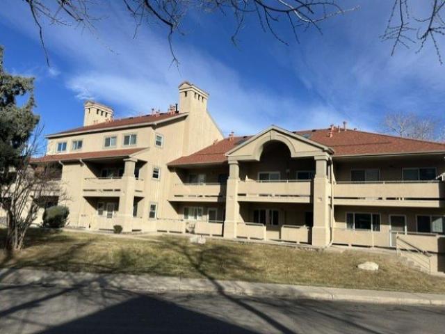 3 Br, 2 bath, Condo 935 Broadway