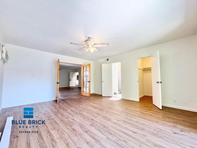 3 Br, 2 bath, Condo 942 N Gardner St