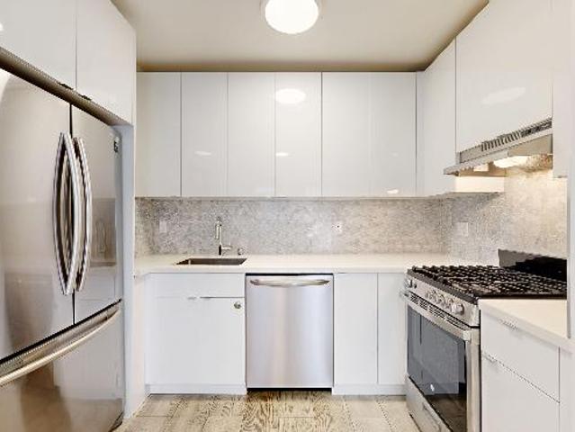3 Br, 2 bath, Condo 944 Hayes St