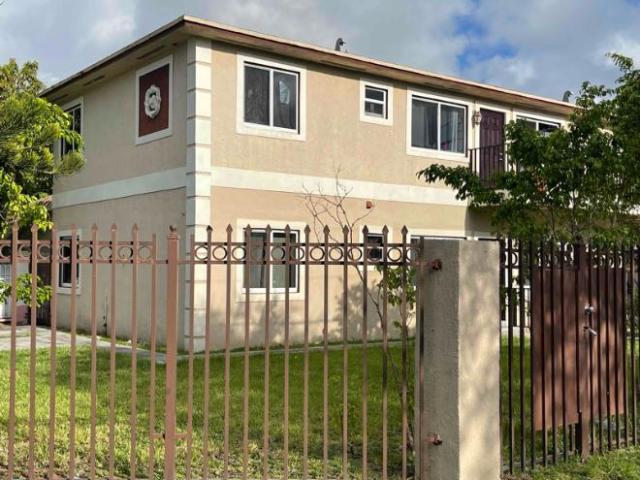 3 Br, 2 bath, Condo 95 Ne 59th Ter