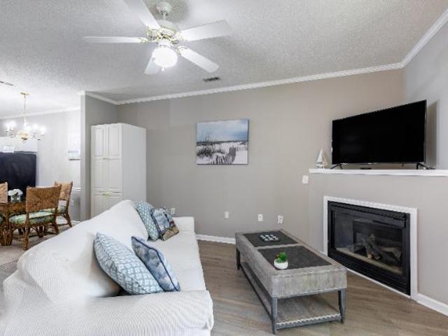 3 Br, 2 bath, Condo 9776 Leyland Dr