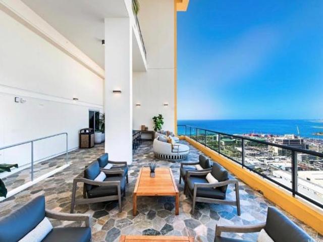 3 Br, 2 bath, Condo 988 Halekauwila St
