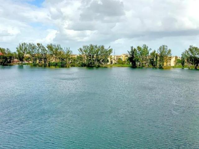 3 Br, 2 bath, Condo 9915 W Ockeechobee