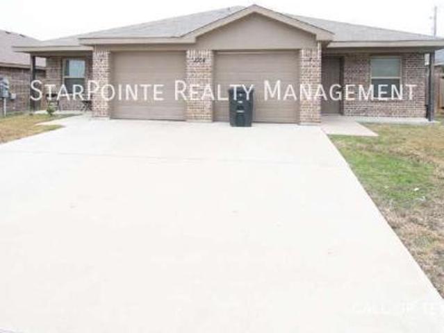 3 Br, 2 bath, Condo 1004 Barbara Jordan St