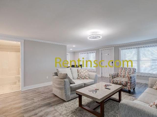3 Br, 2 bath, Condo 1004 Pine St